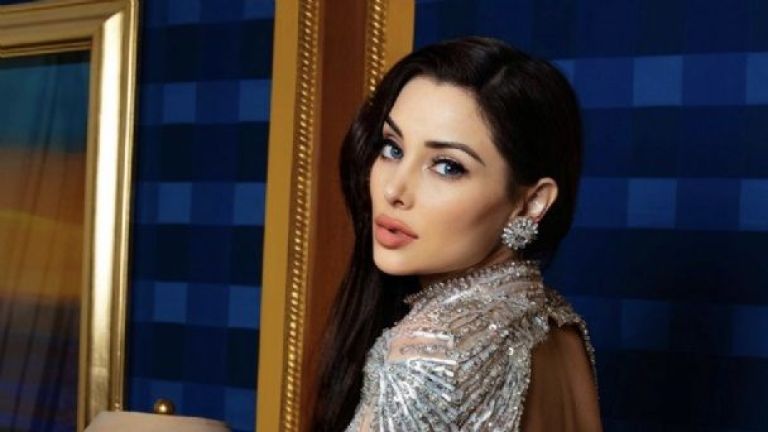 Millones de dólares y una serie en Netflix: conocé a Deborah Valdez ...