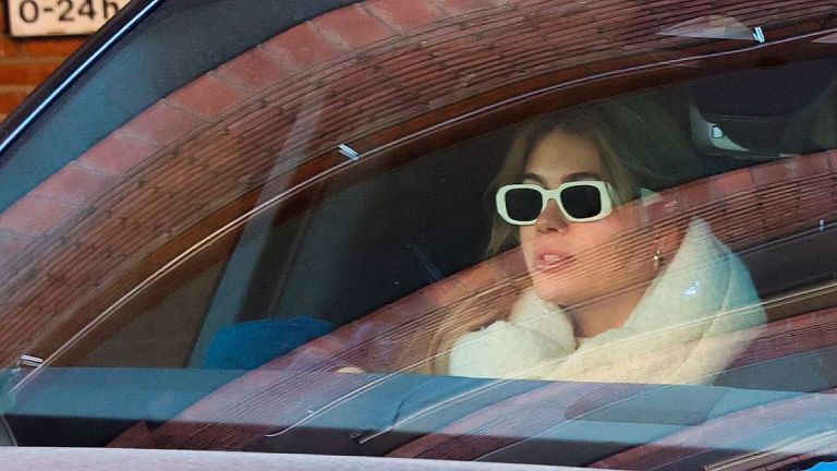 Ella es Johana la hermana menor que Clara Chía Martí mantiene en ...