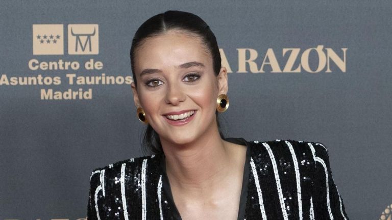 Victoria Federica levantó la temperatura con un look sensual al que la princesa Leonor no se ...